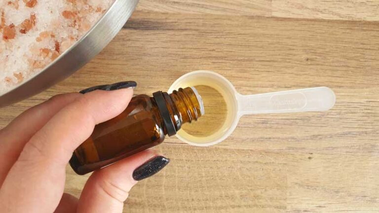 How To Make Bath Salts [Full Guide+Recipe] - DIY Beauty Base